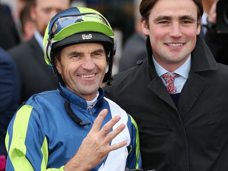 Dwayne Dunn has a day out at Caulfield | Just Horse Racing