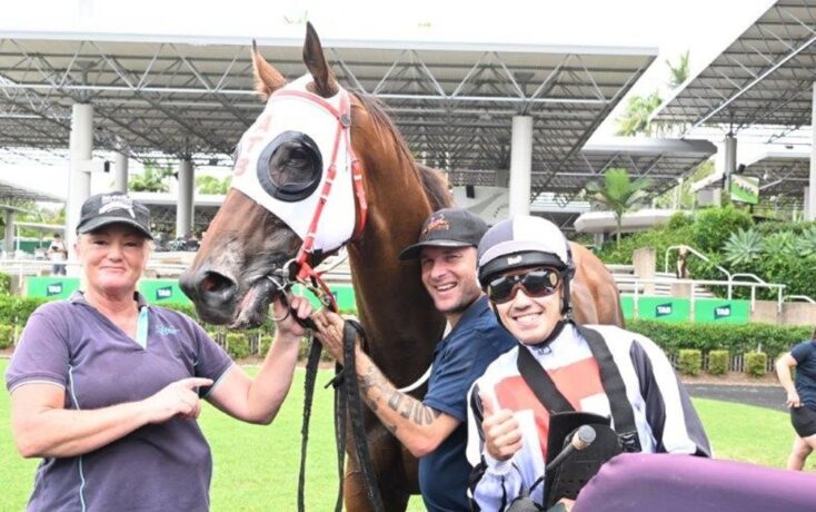 Queensland trainer Leanne Hartley dies in stable accident | Just Horse ...