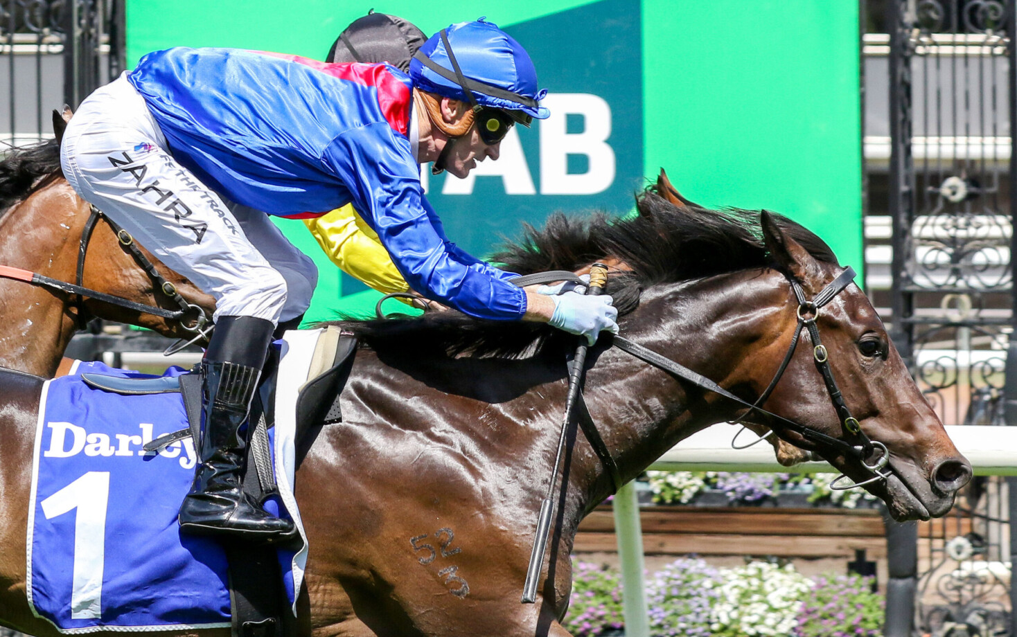 Eurocanto gives Zahra early 2YO win | Just Horse Racing