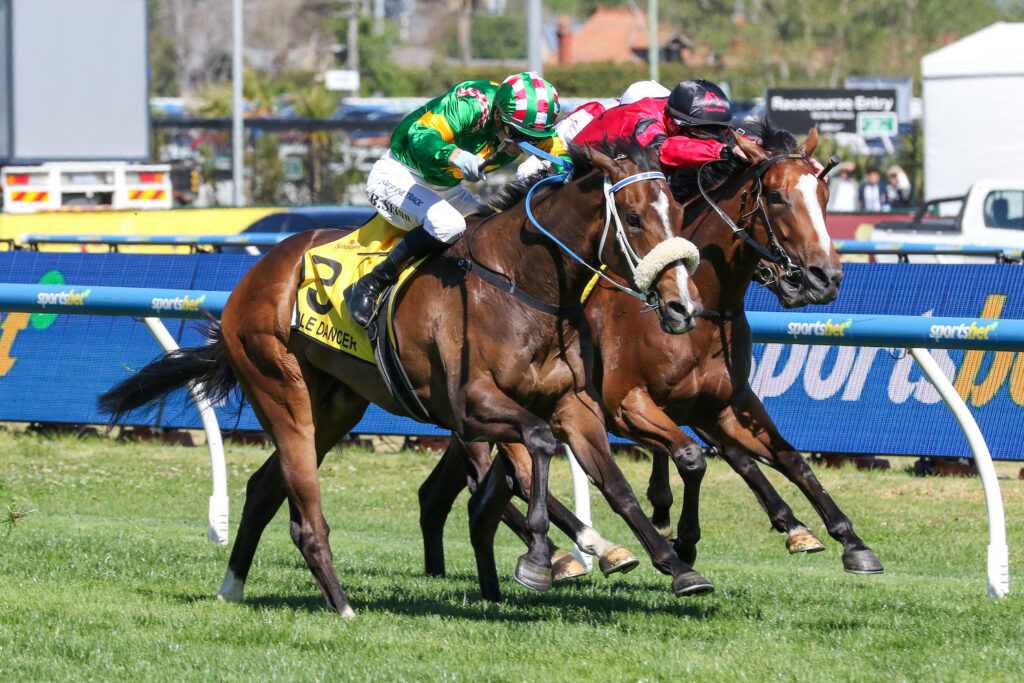 Ole Dancer denies Apocalyptic in Thousand Guineas